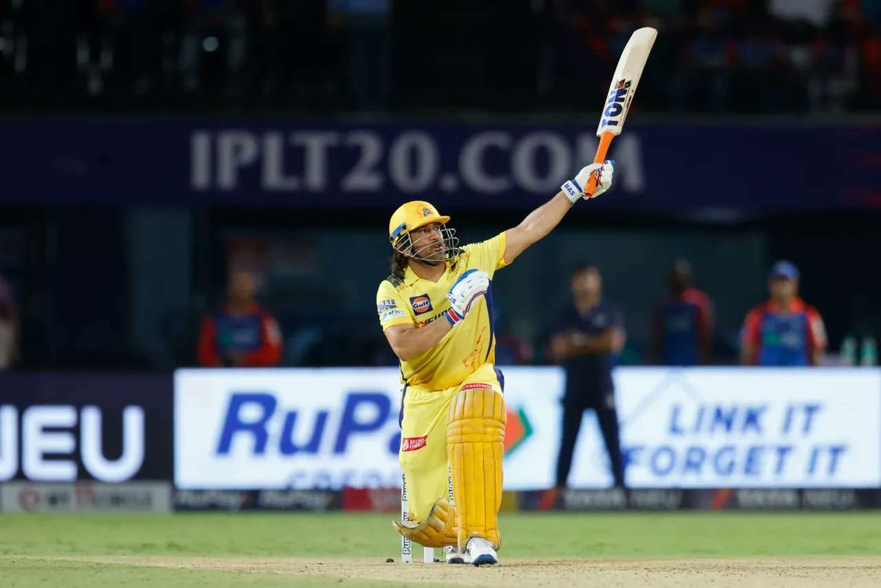 [Watch]MS Dhoni Hammers Anrich Nortje For 2 Sixes